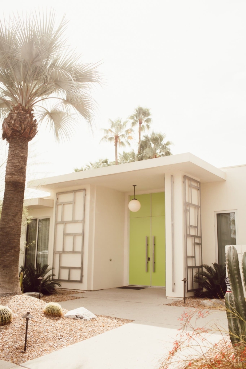 Self Guided Palm Springs Door Tour - That Pink Door + More!