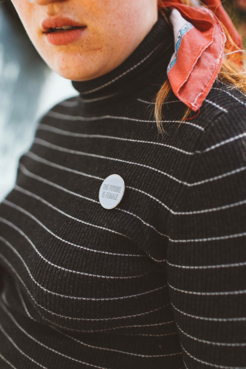 10 Cute Pins To Add Flair To Outfits