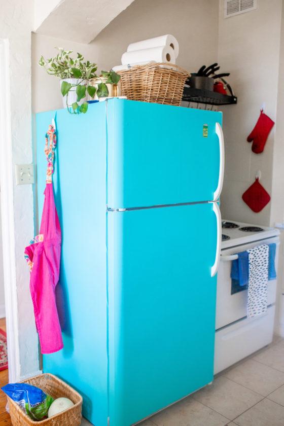 DIY: How I Put Contact Paper On My Fridge (Before & After Photos!)