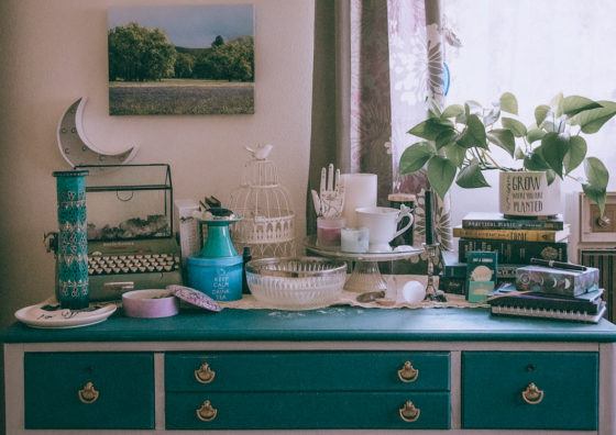 7 Ways To Practice The Witch Trend (According To A Real Witch)