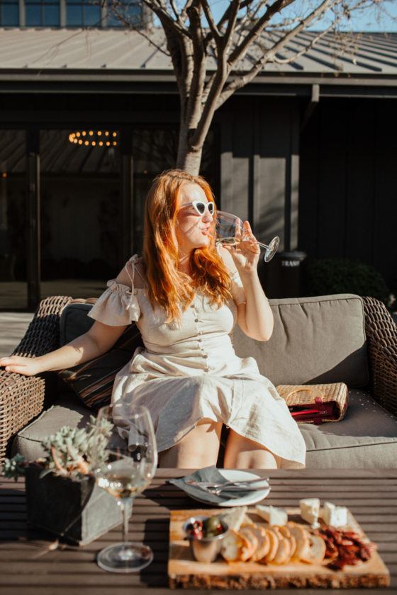 25 Wine Tasting Outfit Ideas: What To Wear & What NOT To Wear