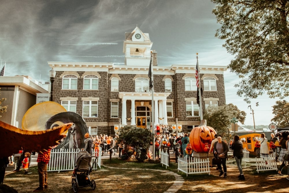 OMG I Went To Halloweentown! 5 Tips For Visiting St. Helens, Oregon
