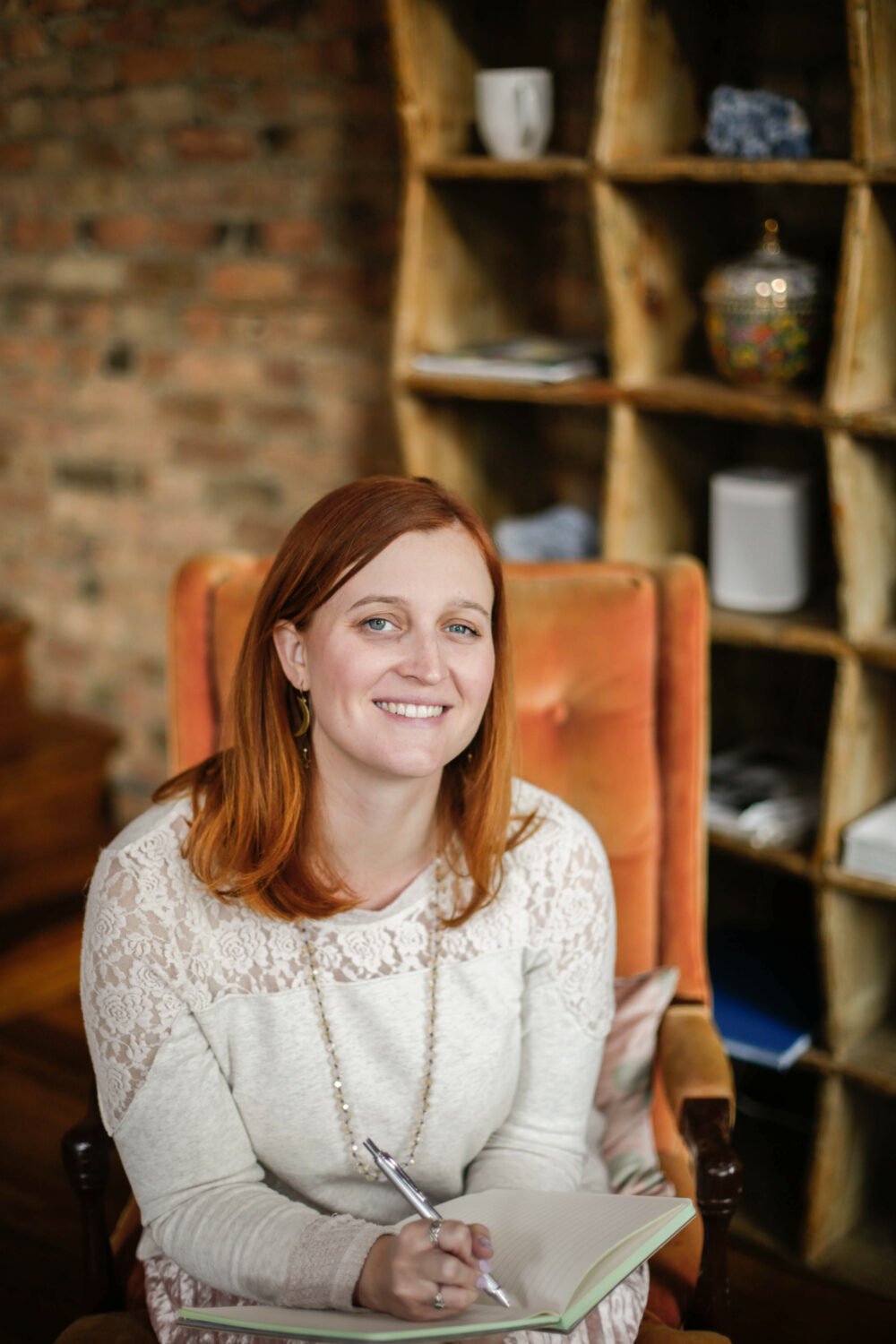 How To Manifest Something By Writing It Down: 4 Methods of Manifestation