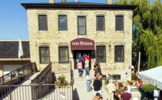 23 Best Wisconsin Wineries For Your Wine Tasting Weekend