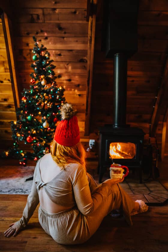 13 Winter Cabin Outfits To Copy + Cabin Packing Checklist