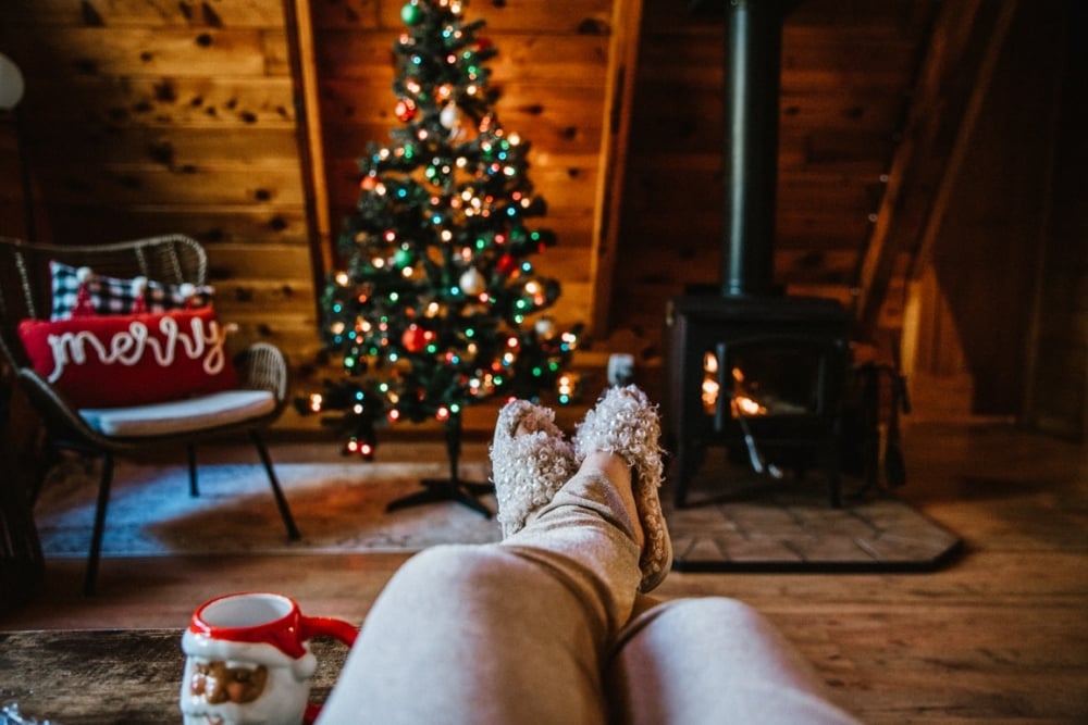 13 Winter Cabin Outfits To Copy + Cabin Packing Checklist