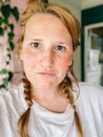 9 Benefits Of Icing Your Face & Best Ice Tools For Your Beauty Routine