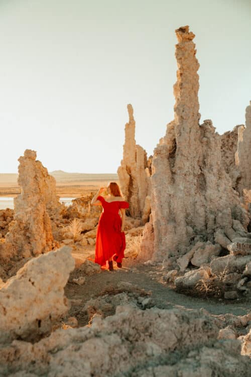 Exactly How To Find Mono Lake Tufas (& Get Beautiful Photos!)