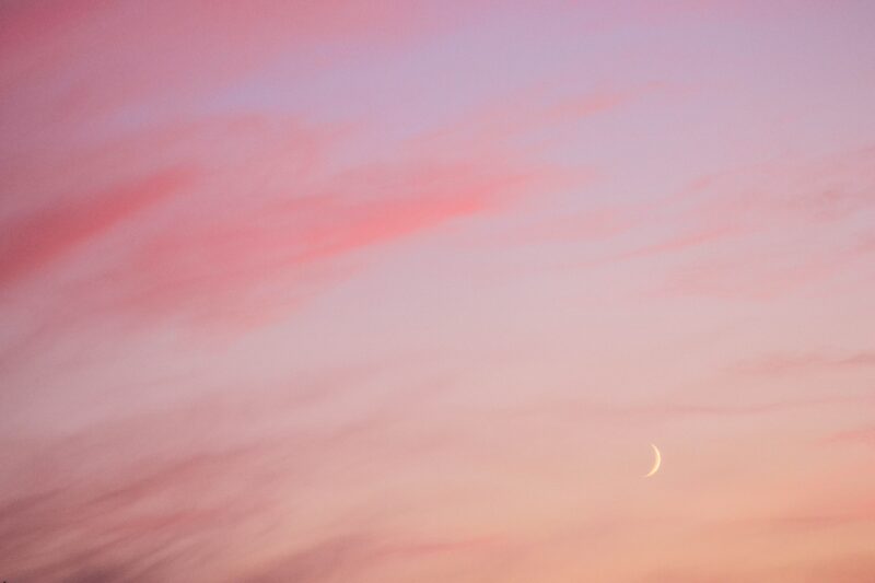 What to Do on a New Moon: 10+ Easy New Moon Rituals