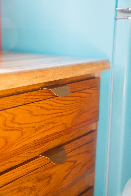Plank Hardware Review: Stylish Hardware For Renters & Homeowners