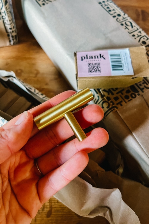 Plank Hardware Review: Stylish Hardware For Renters & Homeowners
