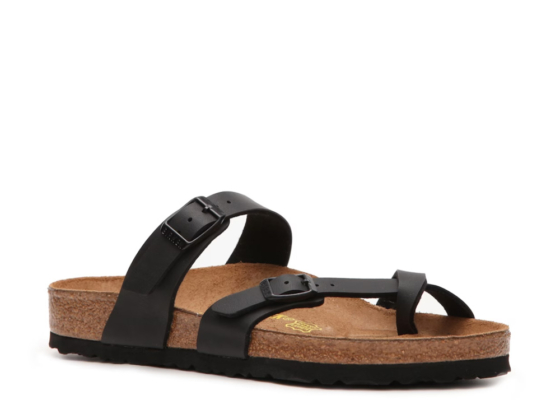 18 Best Travel Sandals Approved For Comfort & Style