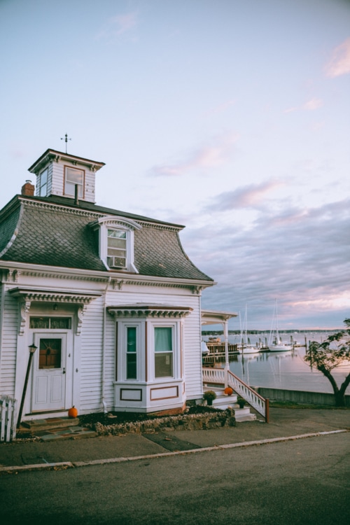 I Found All The Hocus Pocus Filming Locations In Salem (Map + Addresses!)